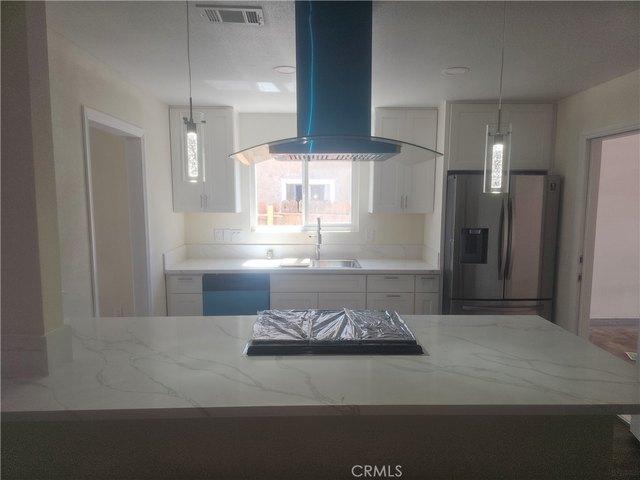 1072 Amber Ln, Lake Elsinore, CA 92530