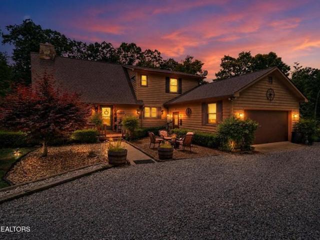 1072 Belmont Dr, Monterey, TN 38574
