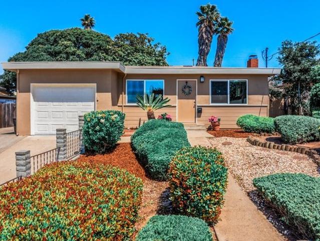 1072 Carson St, Seaside, CA 93955