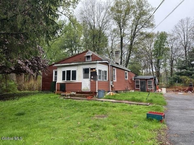 1072 Climax Ave, Schenectady, NY 12304