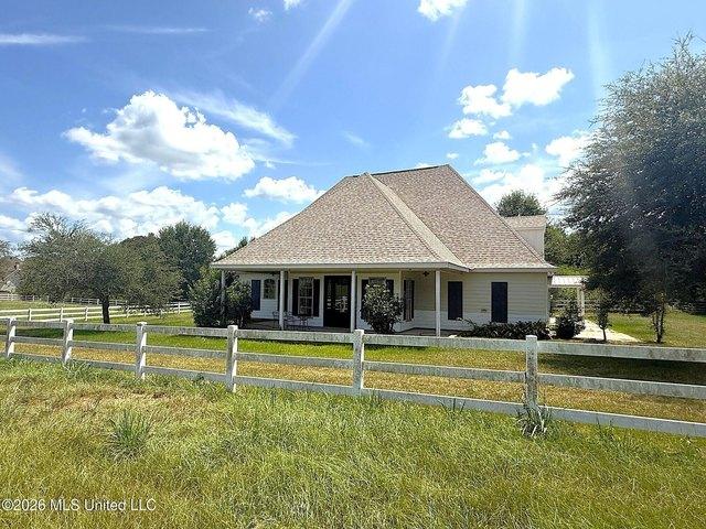 1072 Country Club Rd, McComb, MS 39648