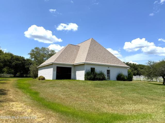 1072 Country Club Road