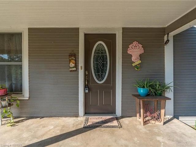 1072 E Magazine St, Booneville, AR 72927