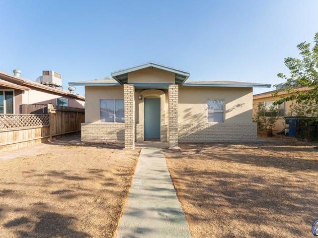 1072 E St, Brawley, CA 92227