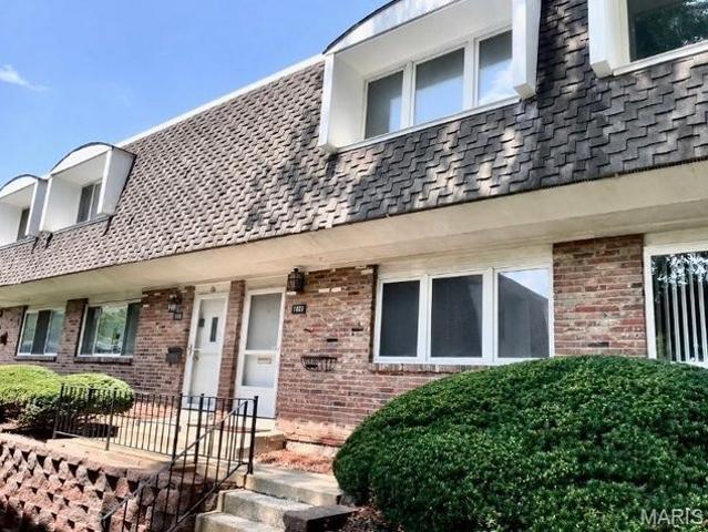 1072 Lafayette Ct, Collinsville, IL 62234