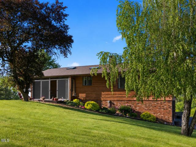 1072 Ravine Road