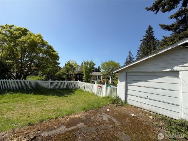 1072 th Ave E, Puyallup, WA 98373 | MLS #2511 | Compass