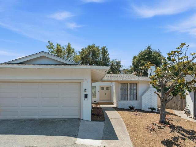 1072 View Dr