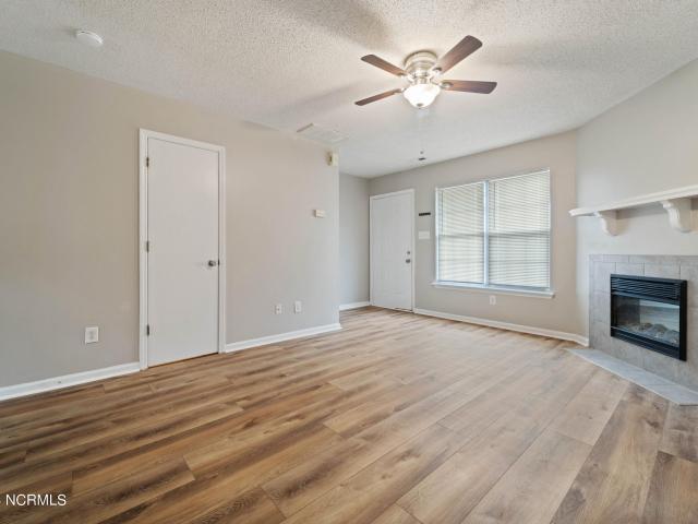 1072 W Pueblo Drive