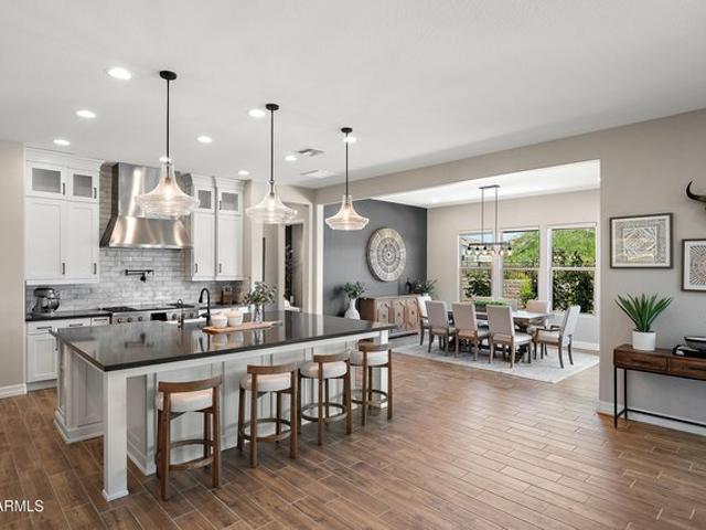 10730 E Travertine Ave, Mesa, AZ 85212