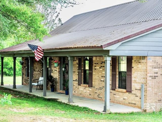 10730 Meadow Ln W, Irvington, AL 36544