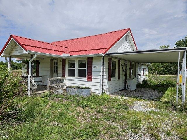 10731 Newport Rd, Bowling Green, IN 47833