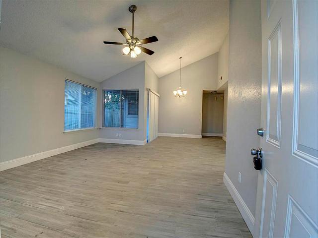 10734 Parkland Woods