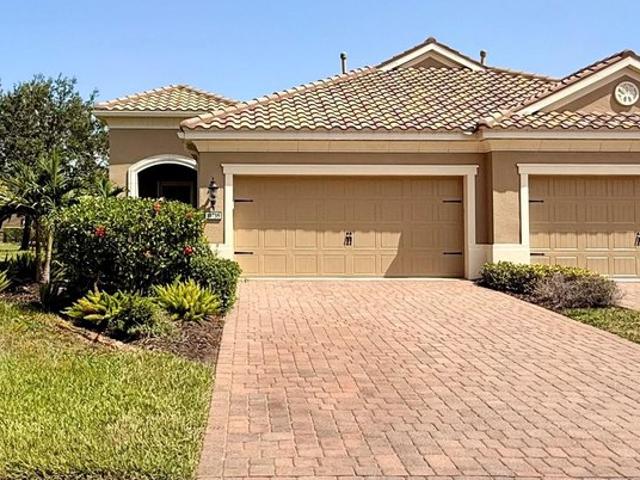10735 Trophy Dr, Englewood, FL 34223