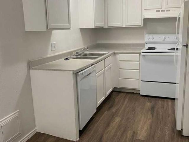10735 N Western Avenue ATTN Leasing office 1 Bedroom Apartment for Rent at 10735 N Western Ave, Oklahoma City, OK 73114 Western Village Pied Piper