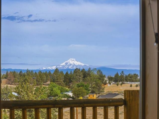 10739 SW Shad Rd, Terrebonne, OR 97760
