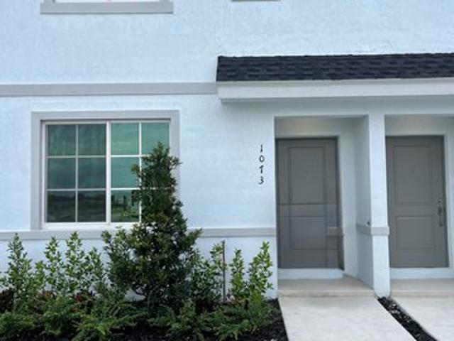1073 NW 5th St, Florida City, FL 33034