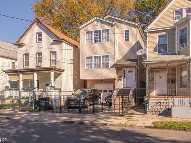 1073 Bond St, Elizabeth City, NJ 07201