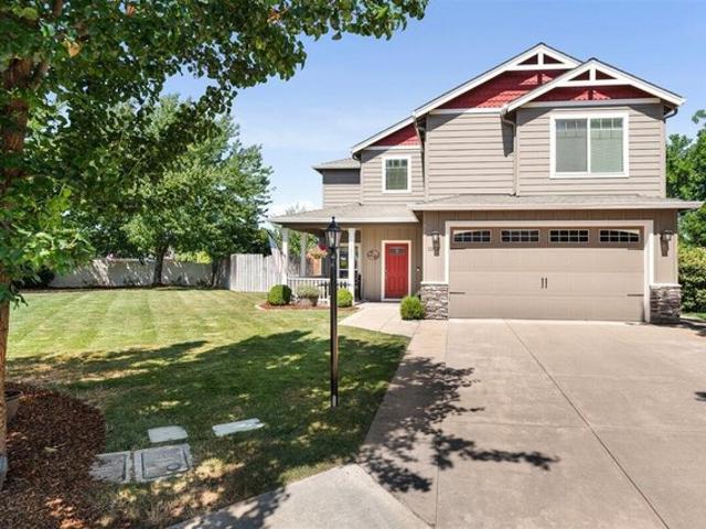 1073 Cathedral Way, Central Point, OR 97502