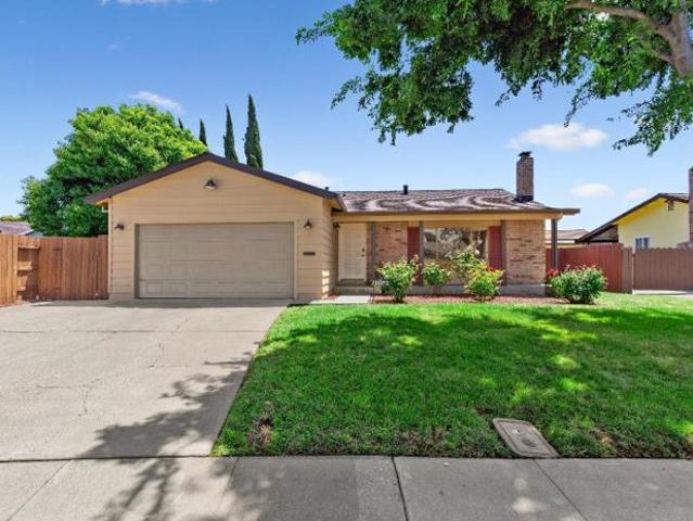 1073 Flicker Ln, Fairfield, CA 94533