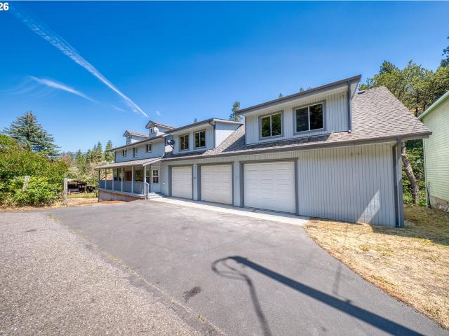 107 3RD AVE