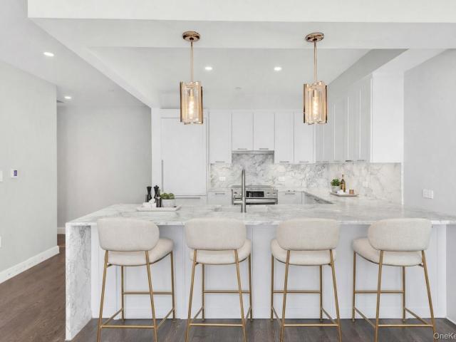 107 06 Queens Boulevard, Unit 9G | Compass