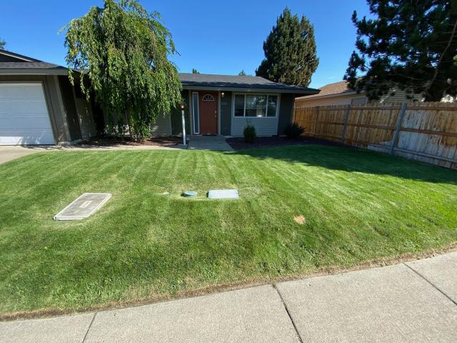 107 109 E. 18th Duplex