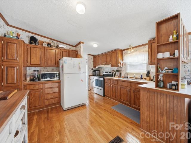 107 10th Street NE