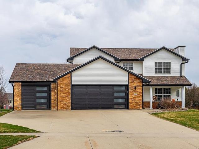 107 21st St SW, Altoona, IA 50009