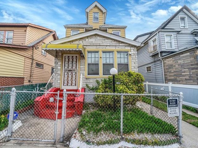 107 29 nd St, Jamaica, NY 11435