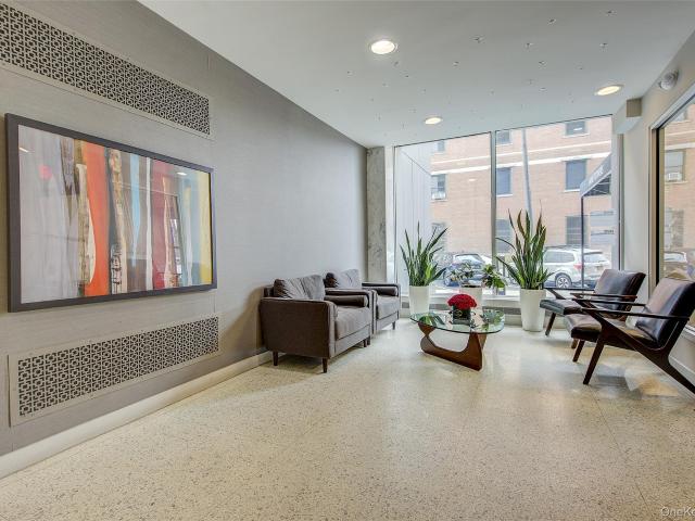 107 40 Queens Boulevard, Unit 4M