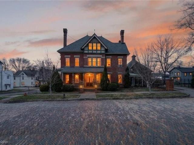107 4th St NE, Massillon, OH 44646