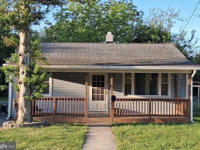 107 5th Ave, Halethorpe, MD 21227