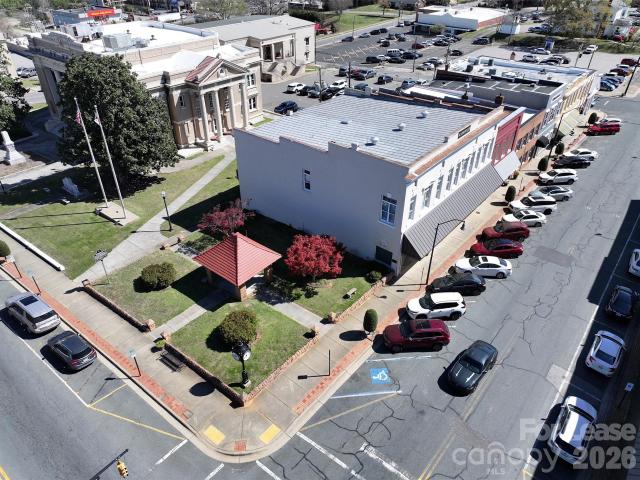 107 C E Wade Street