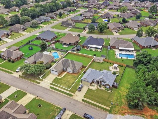 107 Coleman Dr, Prattville, AL 36067