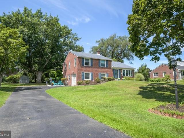 107 Cameron Dr, Wallingford, PA 19086