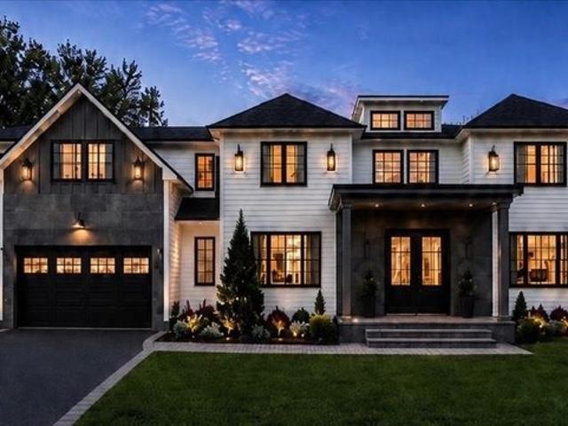 107 Caramel Rd, Commack, NY 11725