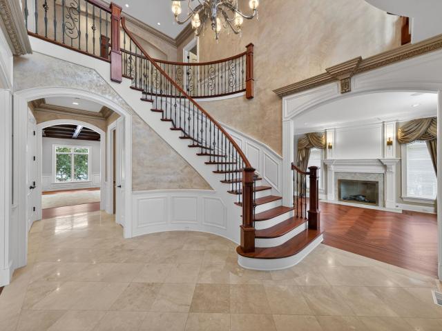 107 Carmela Ct, Bloomingdale, IL 60108 | MLS #12542 | Compass