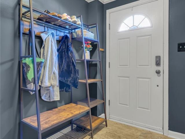 107 Castle View Dr