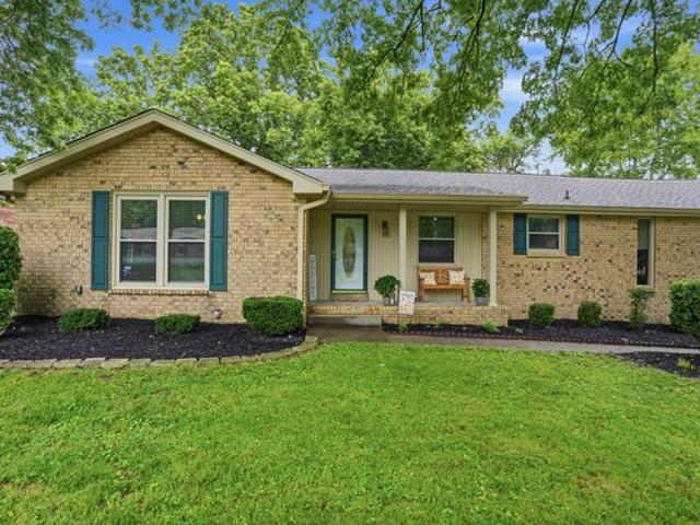 107 Charleston Dr, Goodlettsville, TN 37072