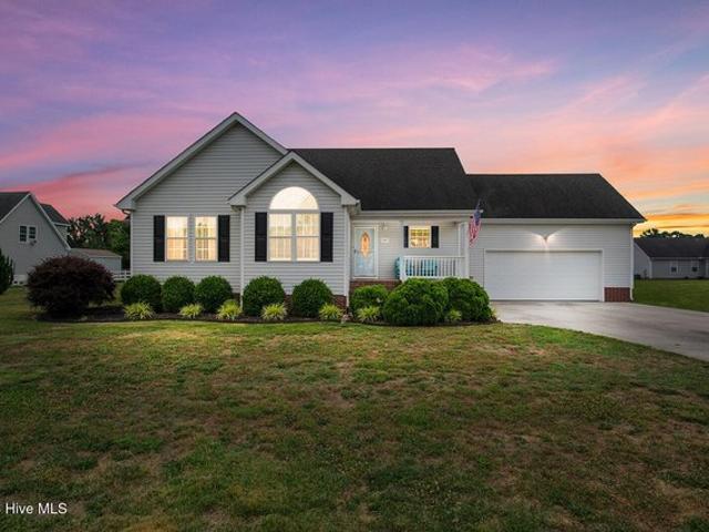 107 Chickadee St, Moyock, NC 27958