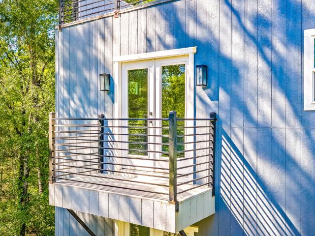107 Cloverdale