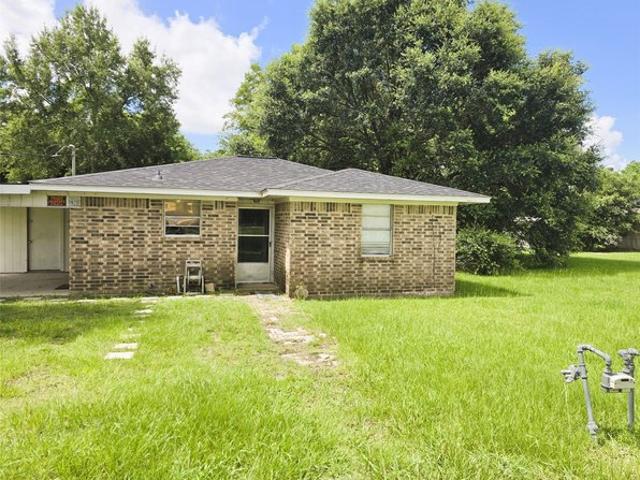 107 Cypress St, Trinity, TX 75862