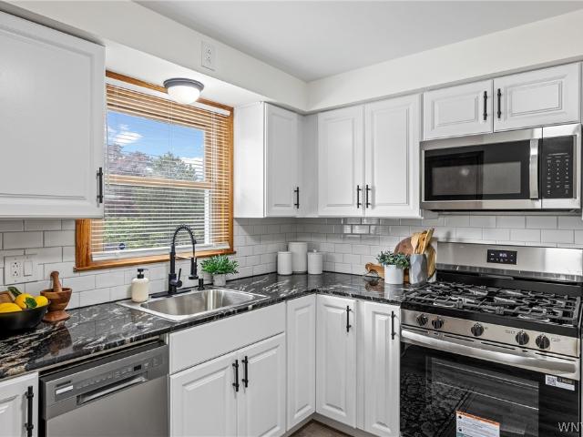 107 Alpine Place