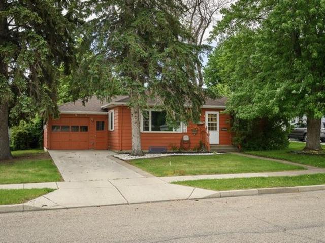 107 Arikara Ave, Bismarck, ND 58501