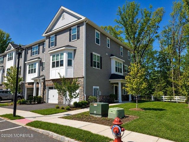 107 Arose Ln, Middletown, NJ 07748