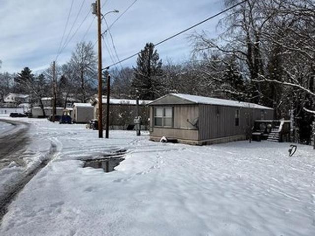 107 Bowles Ave, Crab Orchard, WV 25827