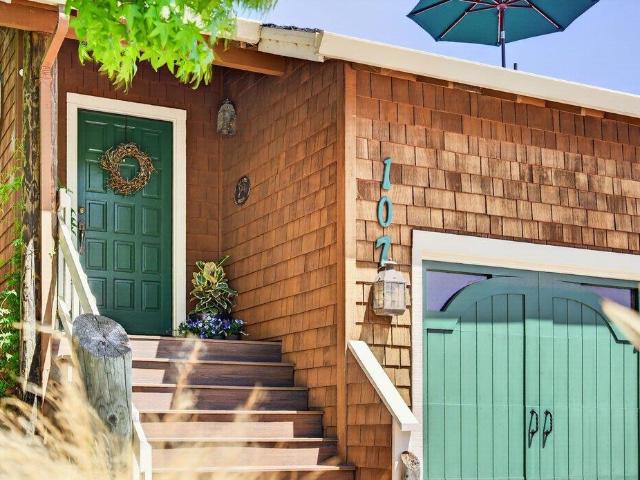 107 Bar Harbor Court