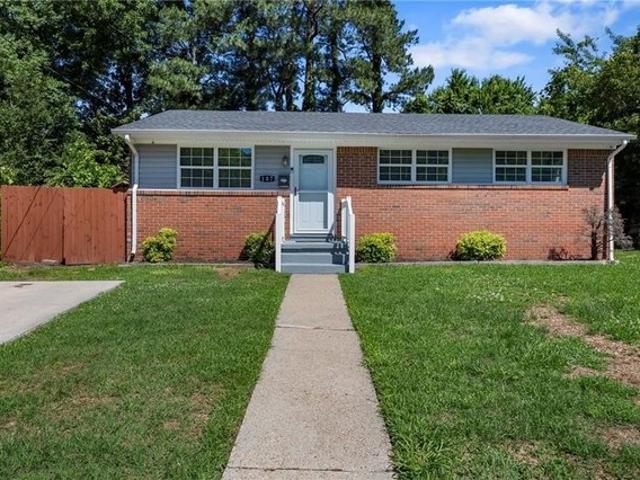 107 Beazley Dr, Portsmouth, VA 23701
