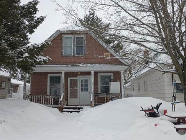 107 Beecher St N, Bessemer, MI 49911